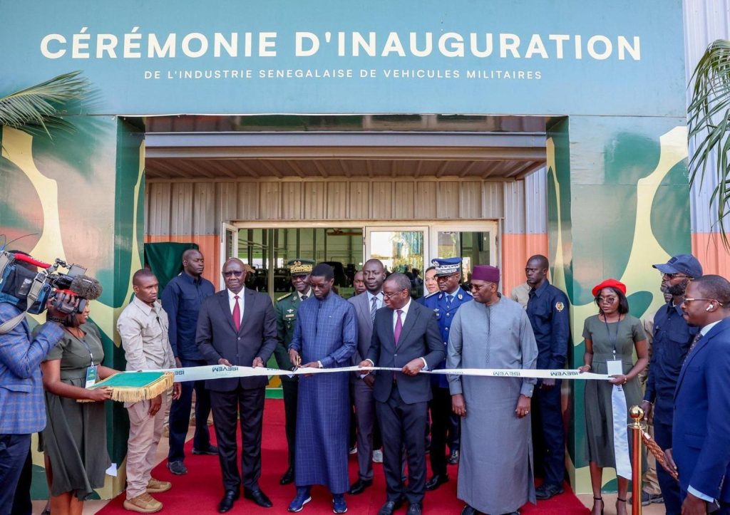 Inauguration du Premier Usine Sénégalais de Véhicules Militaires ...