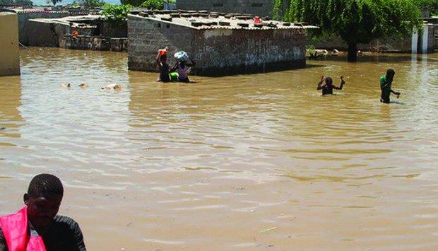 Rain leaves dozens of families homeless - Angola