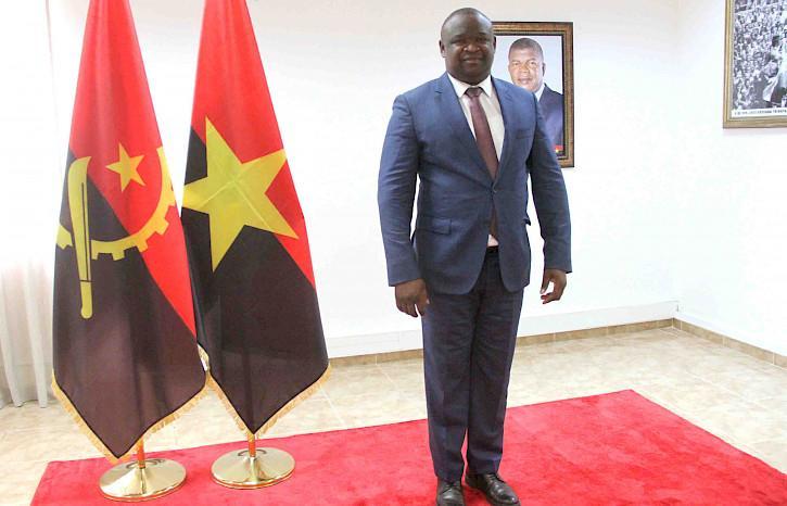 Leader wants commitment to revitalize MPLA structures - Angola