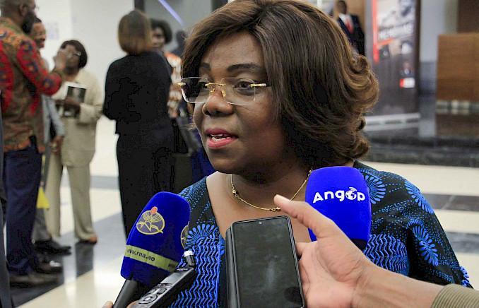 Work "Memories" by Dino Matrosse brings portraits of the 27th of May ...