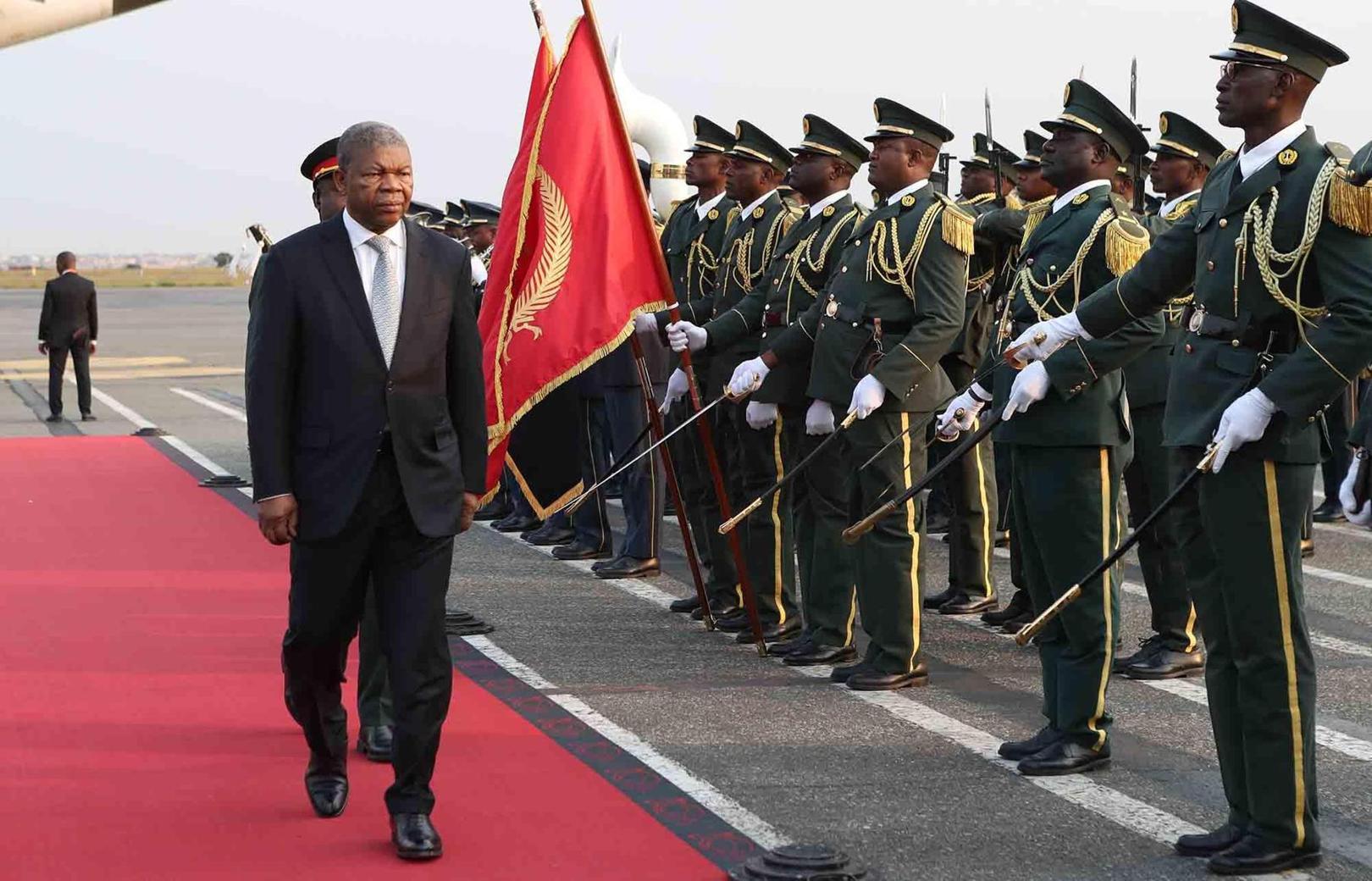 President of the Republic already in Luanda - Angola