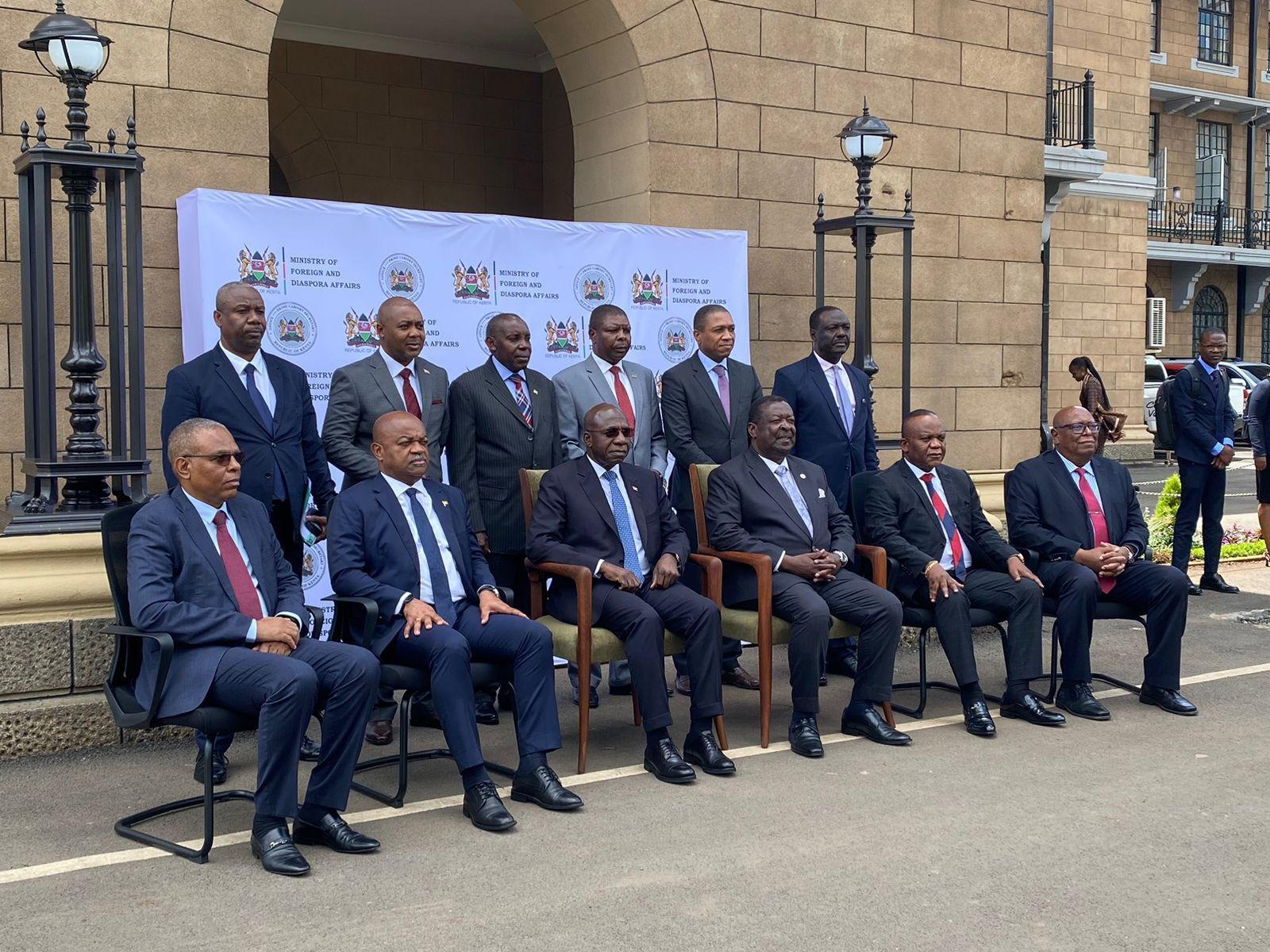 Minister Téte António meetingwith the Prime Minister and Minister of ...