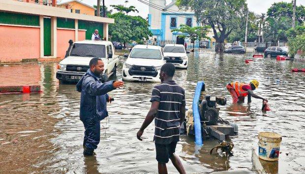 Forecast indicates light and moderate rain over the next 24 hours in ...