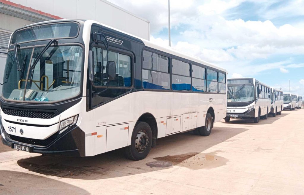 Luanda Reinforces Fleet with 12 Public Buses - Angola
