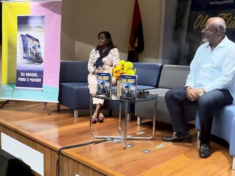 "Hello Titilá" Presented in Rio De Janeiro - Angola