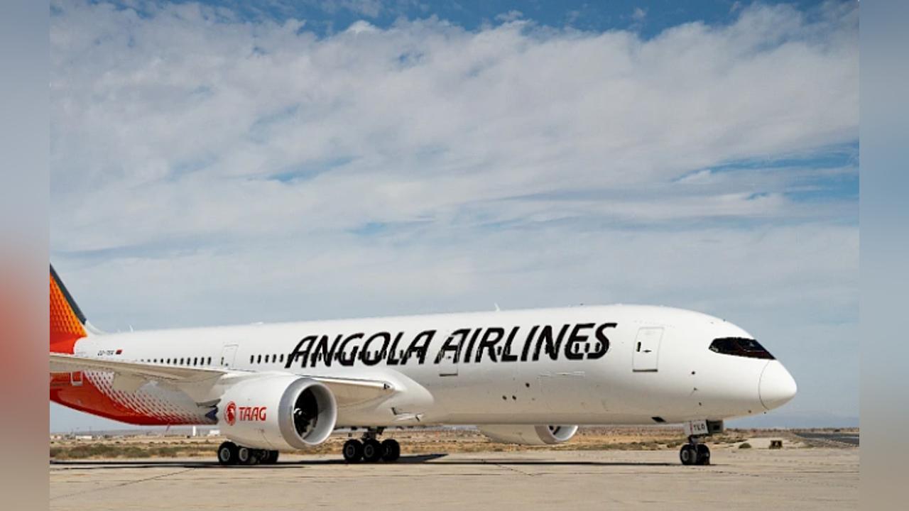 Angola Airlines Receives First Dreamliner from Boeing - Angola