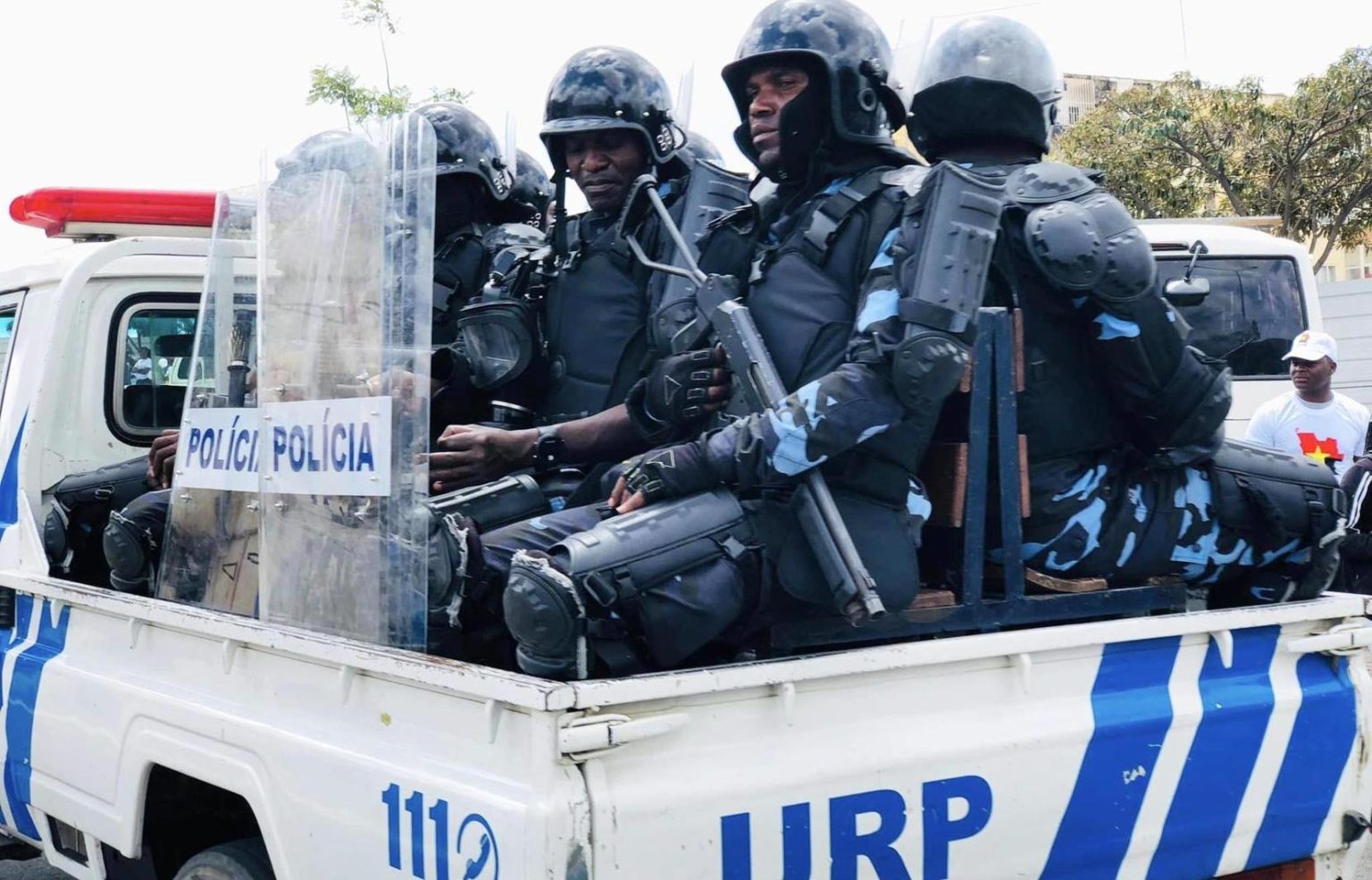 Authorities Arrest 48 Citizens for Illegal Gold Mining in Songo - Angola