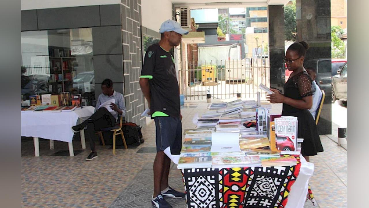 Mayamba Publishing House Promotes Book Fair - Angola