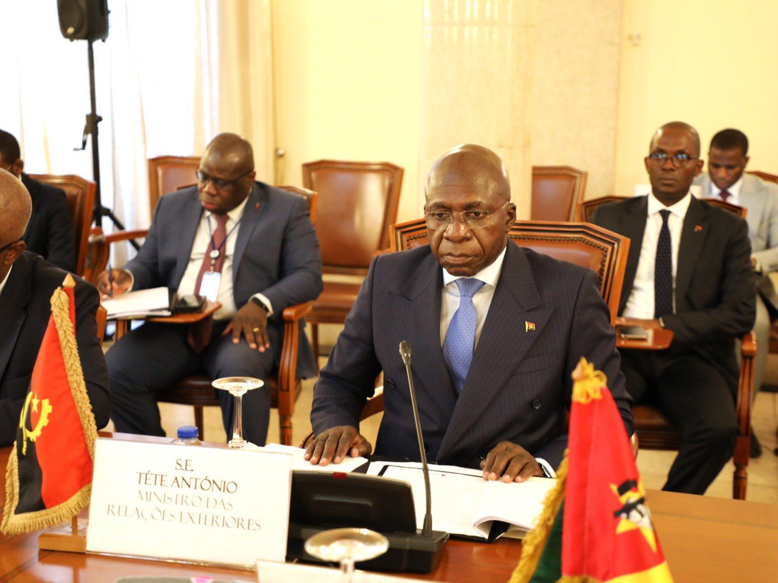 Government Delegations from Angola and Mozambique Met - Angola