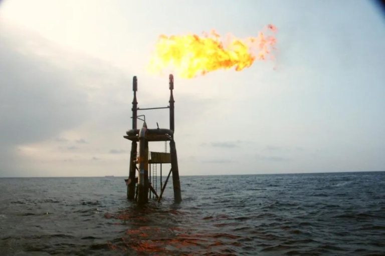 Explosion on Oil Platform in Block 14 in Cabinda Leaves 17 Seriously ...