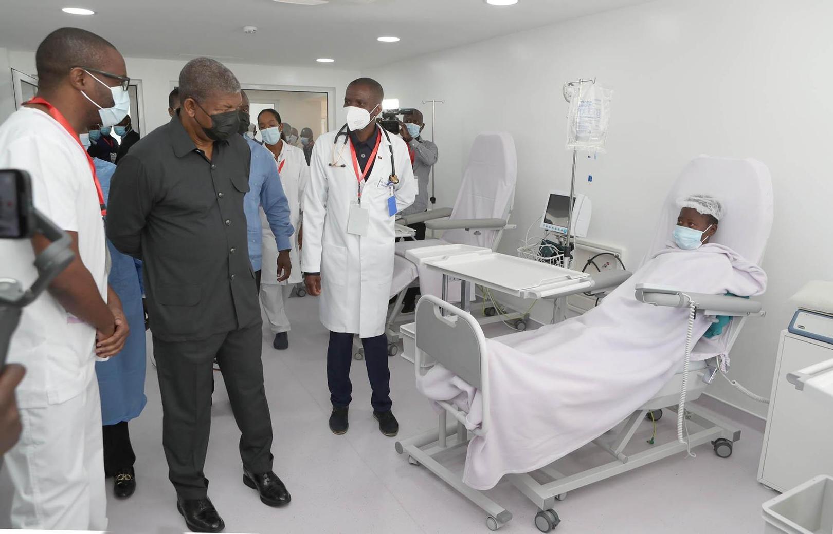 President Confirms Progress on Luanda University Hospital - Angola