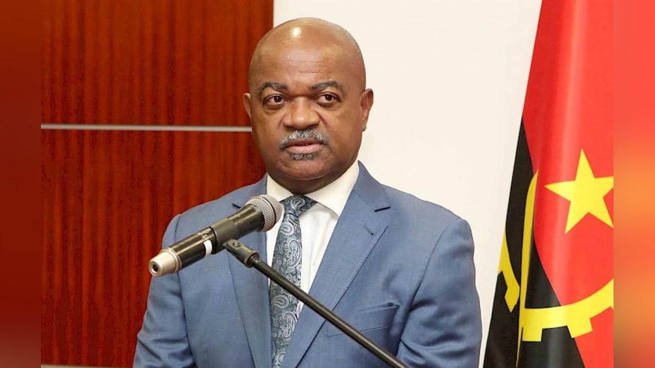 Minister Advocates for Inclusive and Truthful Journalism - Angola