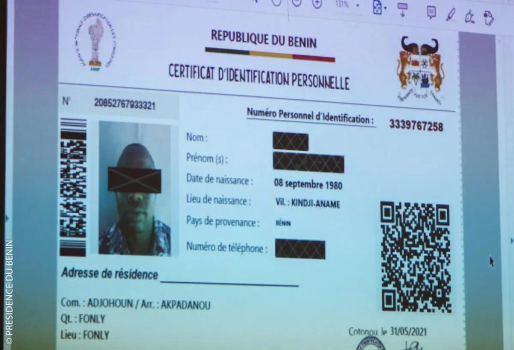 Exigence simultanée de la carte d’identité biométrique et du CIP: le ...