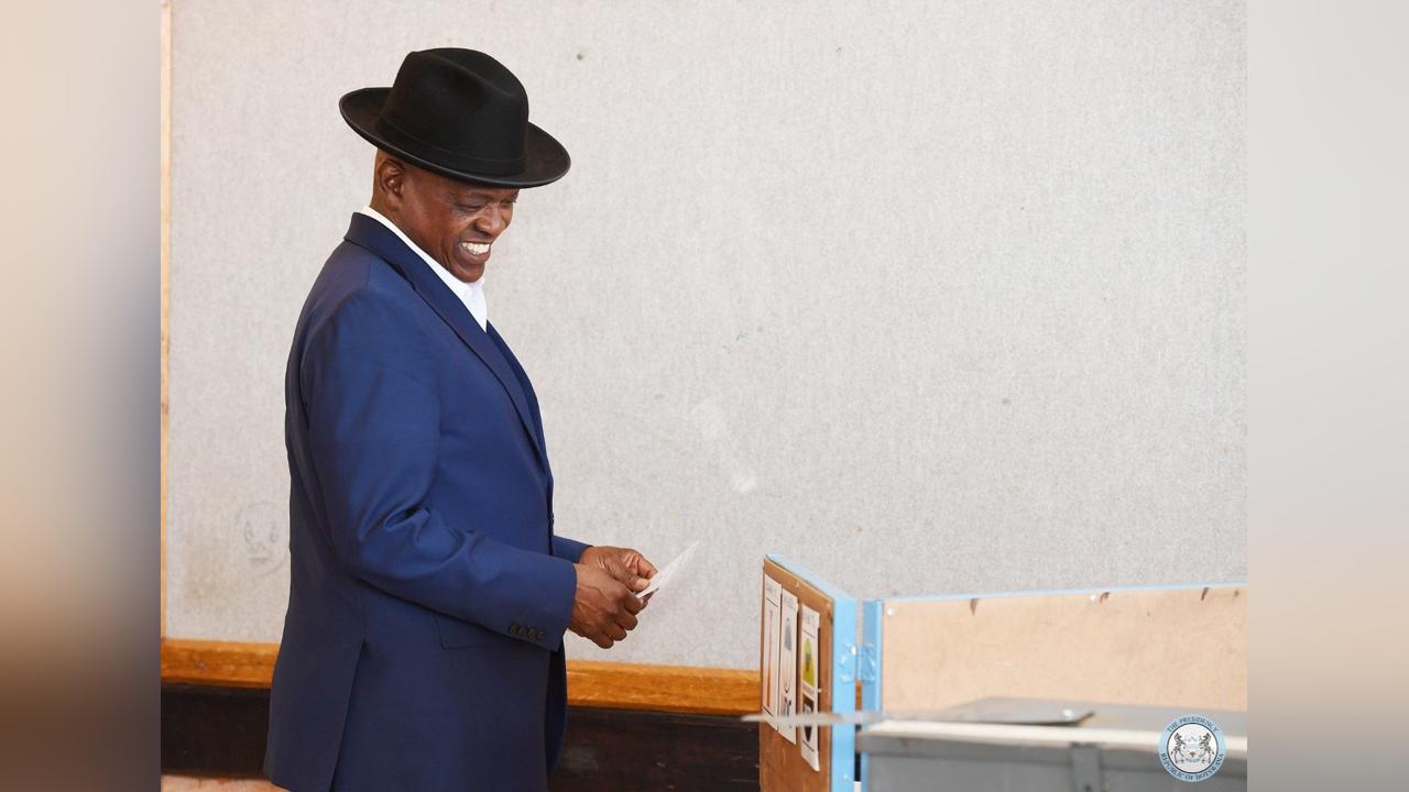 HIS EXCELLENCY PRESIDENT MASISI AND FIRST LADY MRS. NEO JANE MASISI ...