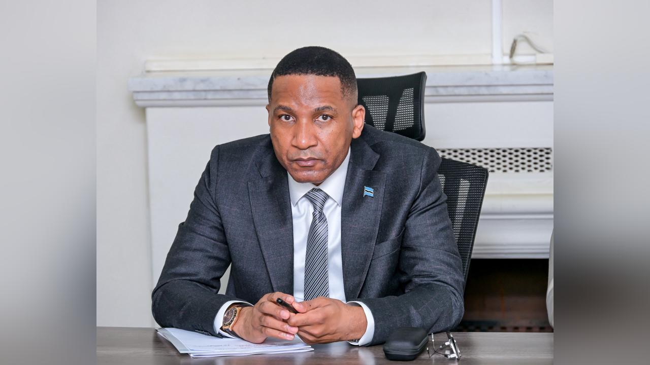 President Boko Commends Officers - Botswana