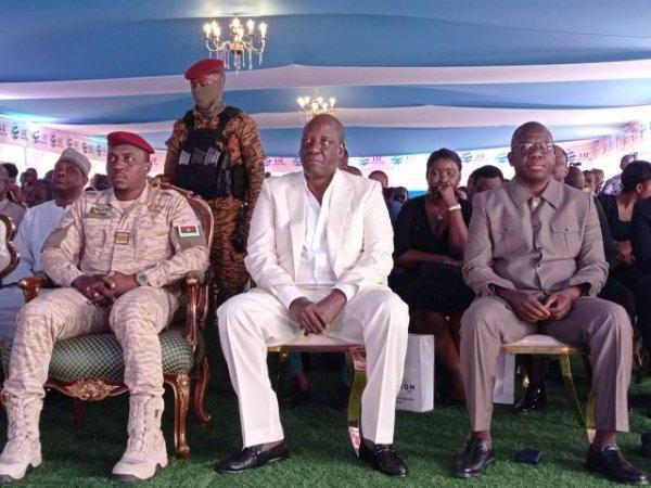 Liz Aviation SA : La nouvelle compagnie aérienne burkinabè effectue son ...