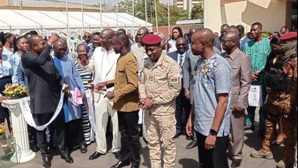 Liz Aviation SA : La nouvelle compagnie aérienne burkinabè effectue son ...