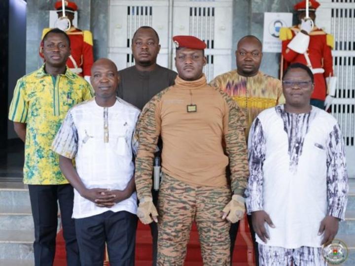 Entreprenariat communautaire : Le Directeur général de l’APEC reçoit ...