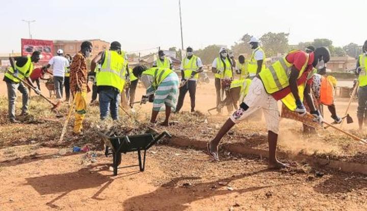Semaine nationale de la citoyenneté 2023 : La SONATUR nettoie son site ...