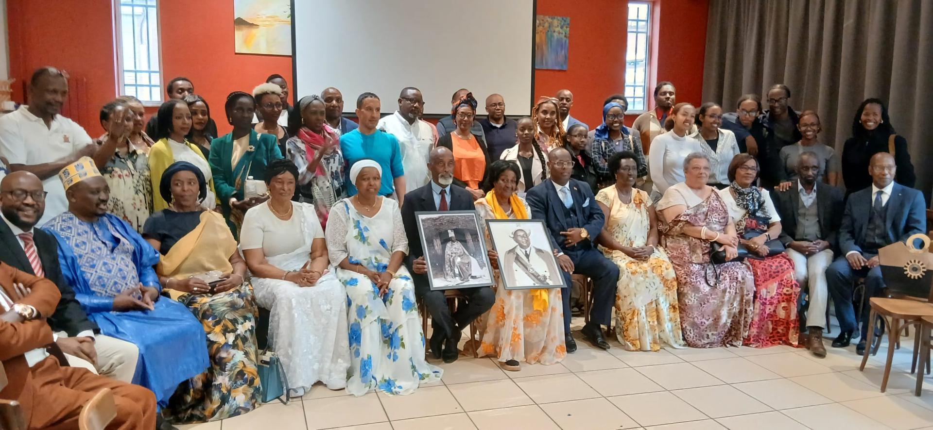 Régicide: Hommage aux Derniers Bami du Burundi en Belgique - Burundi