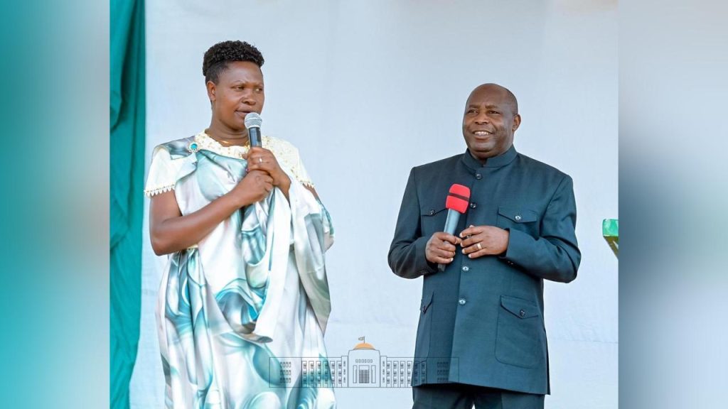 Ndayishimiye Présente la Nouvelle Administratrice de Matana - Burundi