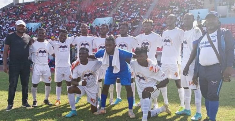Inter poules 2022 : l’Aigle royal du Moungo et Victoria United de Limbe ...