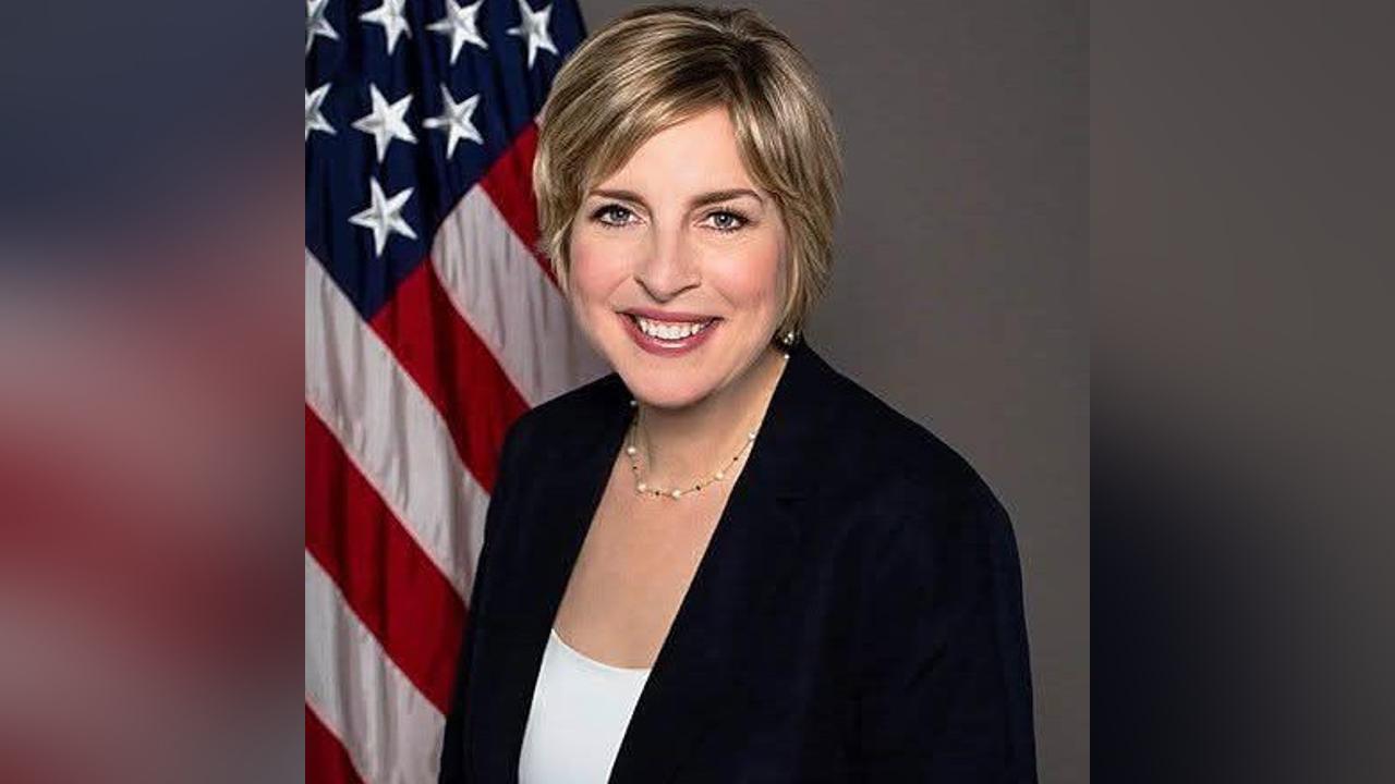 Elisabeth Moore Aubin Nouvelle Ambassadrice USA Cameroun - Cameroun