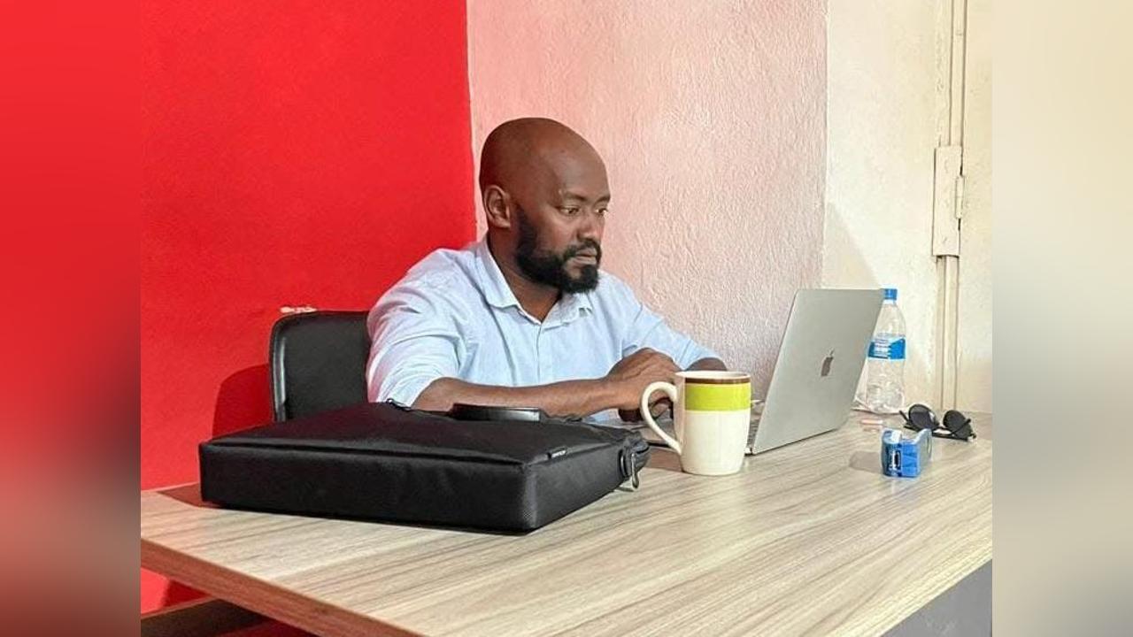 Législatives 2025: Le journaliste engagé Toufé Maecha dans la course ...