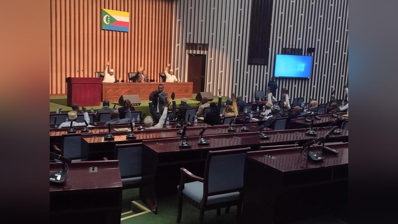 Législatives 2025 : un Hémicycle Monocolore ! - Comores