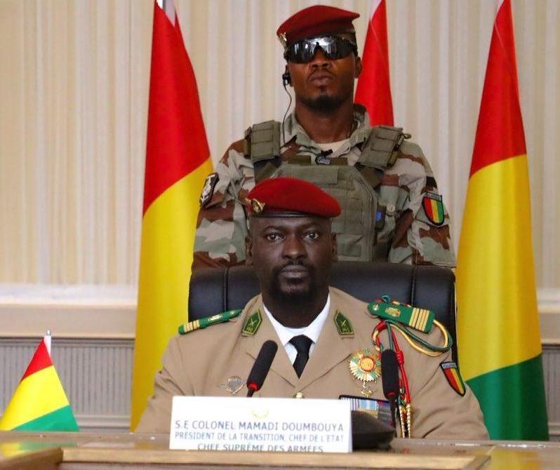 Colonel Mamadi Doumbouya Sénerve Arrêtez De Donner Les Passeports