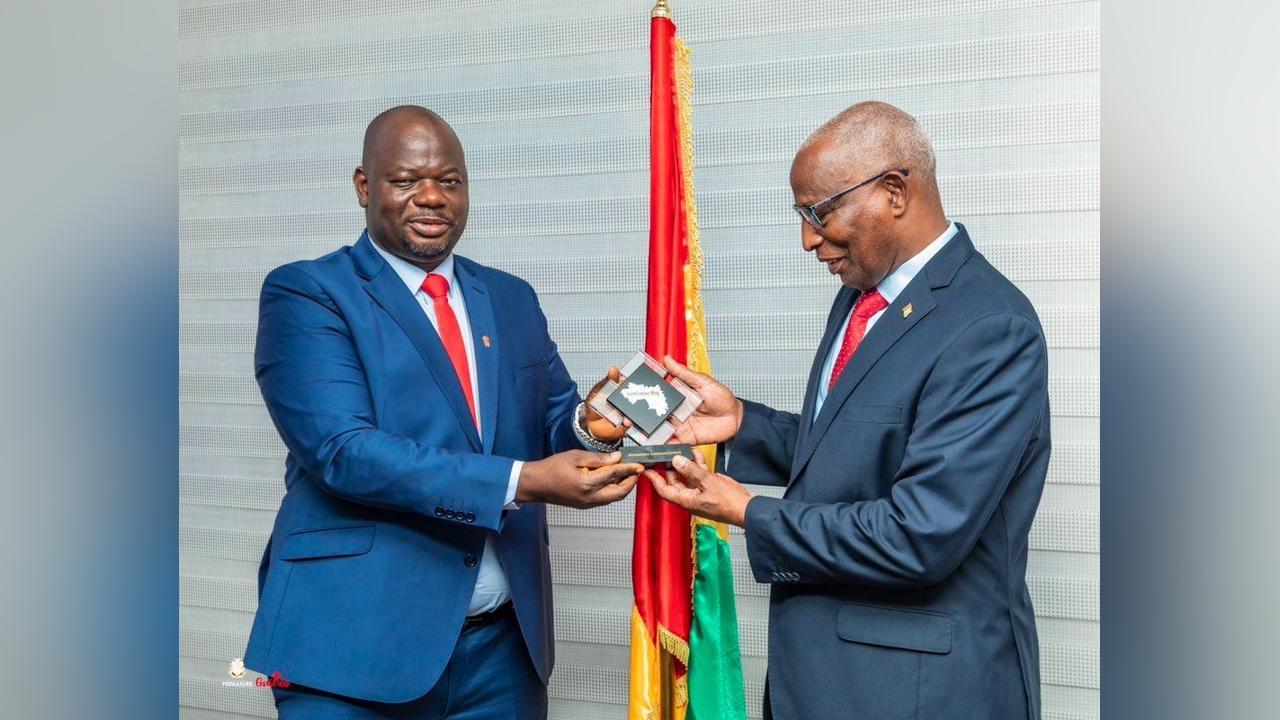 Le Général Doumbouya Remporte le Prix de Personnalité de L’année : Bah Oury Salue la ‘’Vision et ...