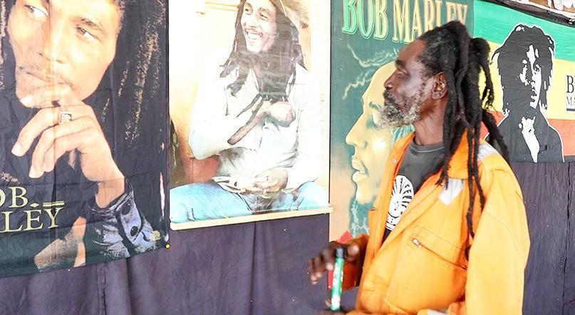 les adeptes de bob marley perpétuent les idéaux du roi du reggae ...