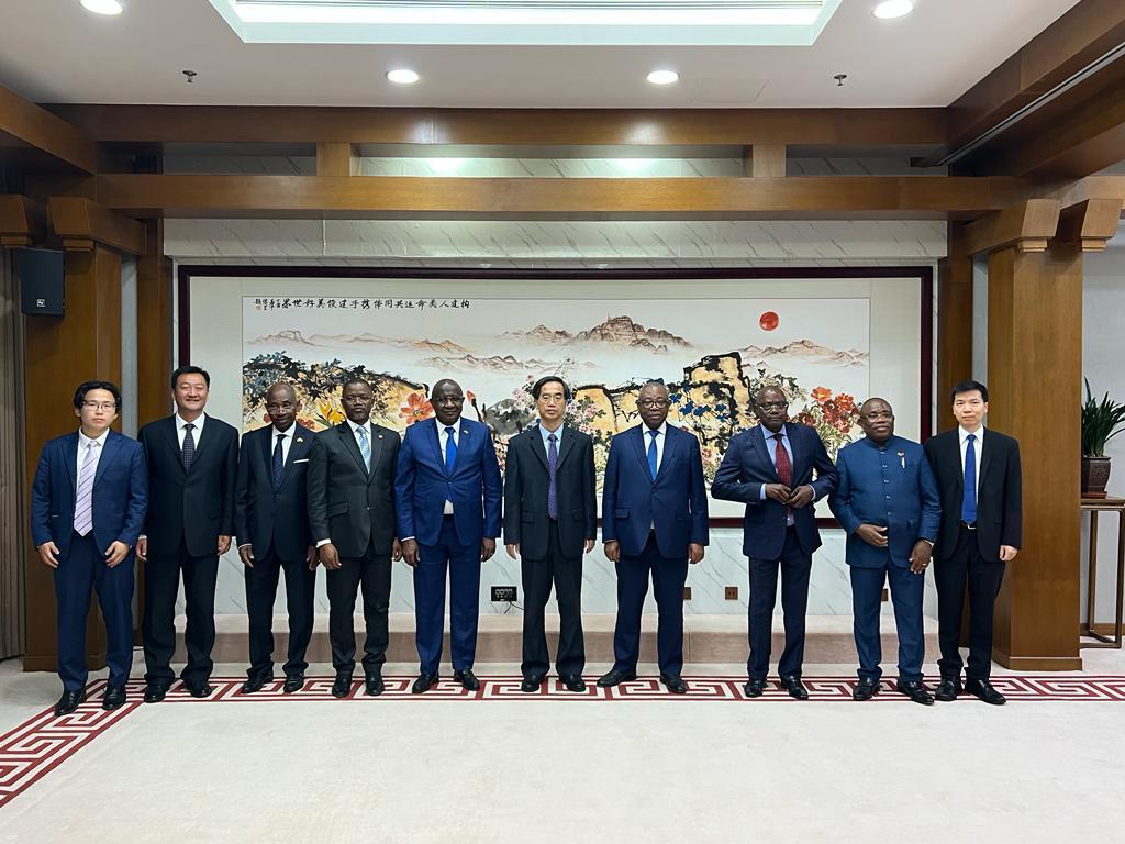 Vie des partis : le PCT va tenir son congrès ordinaire en 2024 - Congo ...