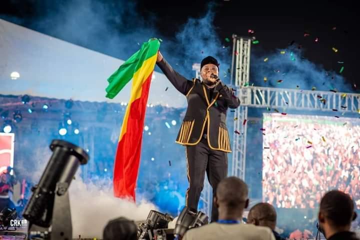 Musique : Roga-Roga brise le mythe du stade Massamba-Débat - Congo ...