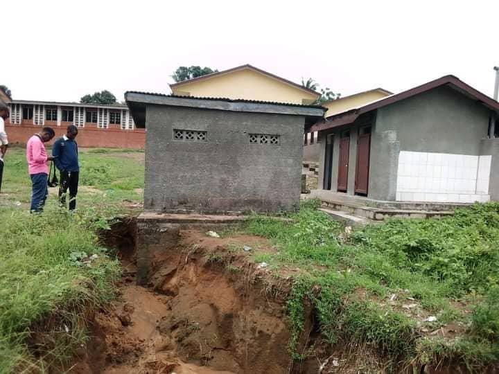 Kwango : la ville de Kenge menacée par plusieurs érosions - Congo-kinshasa