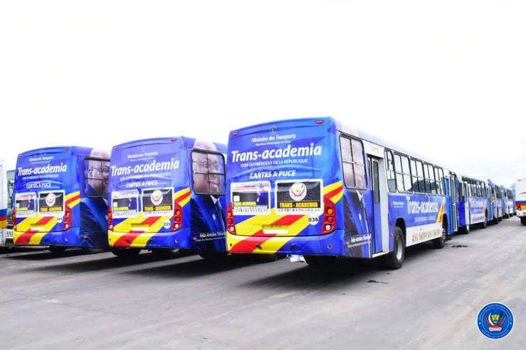 Le président Félix Tshisekedi lance les bus pour étudiants ce mardi ...
