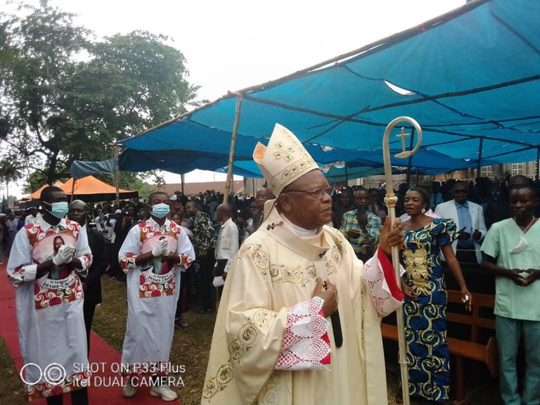 Kikwit : le cardinal Fridolin Ambongo ouvre officiellement les assises ...