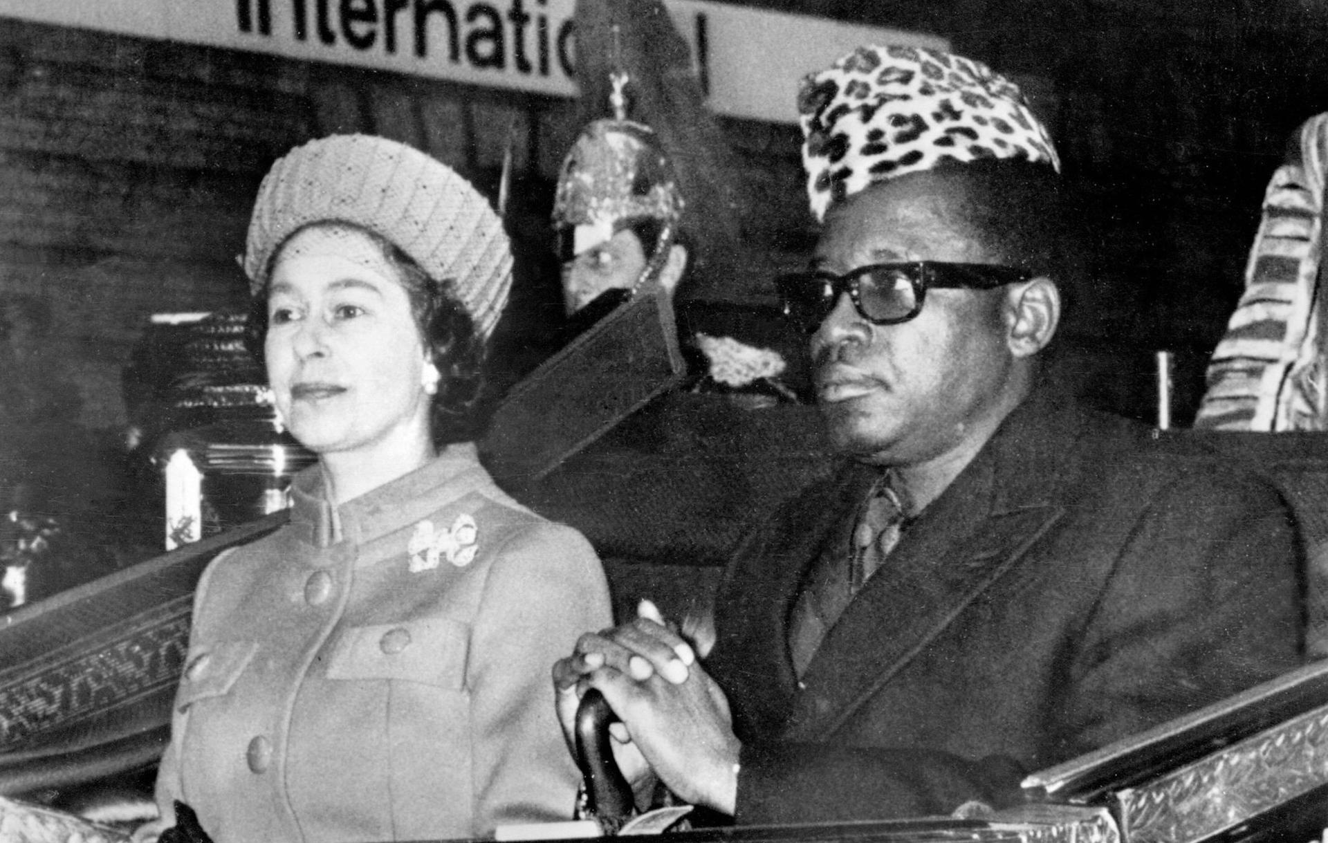 Elizabeth II : la colère de la reine contre Mobutu au Buckingham Palace ...