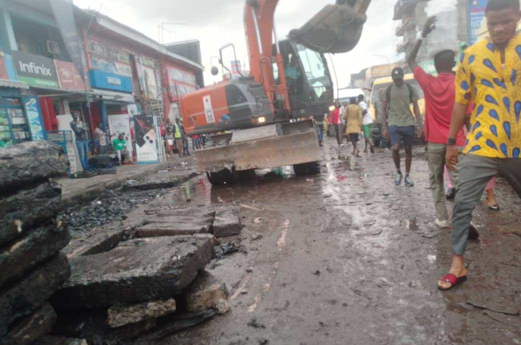 Kinshasa : l'Office des voiries et drainages a lancé le curage de ...