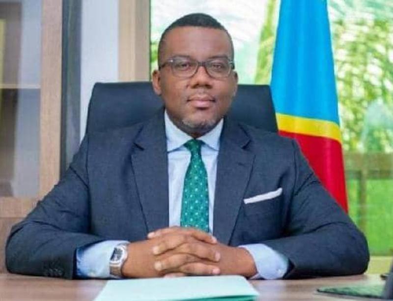 Nord-Ubangi : le gouverneur Malo Mobutu réajuste les membres de son ...