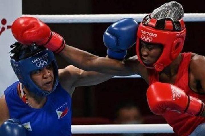 Boxe : la congolaise Marcelat Sakobi qualifiée aux J.O Paris 2024 ...