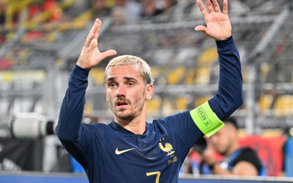 Football : le vice-capitaine des Bleus Antoine Griezmann annonce sa ...