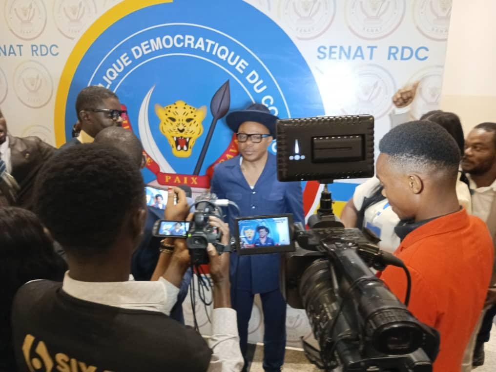 Levée des Immunités de Kabila par le Sénateur Muya - Congo-kinshasa