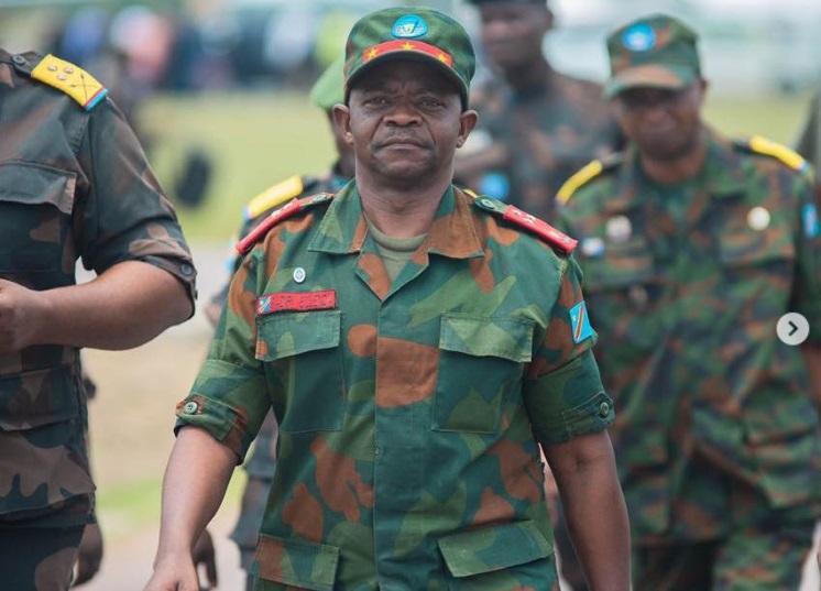 Général-Major Padiri Évalue Traque Insurgés Mobondo - Congo-kinshasa