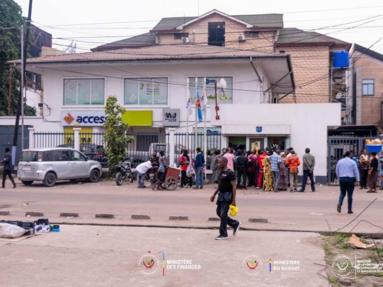 Paie de Décembre: Gouvernement Agit Pour Paiement Avant Nouvel An ...