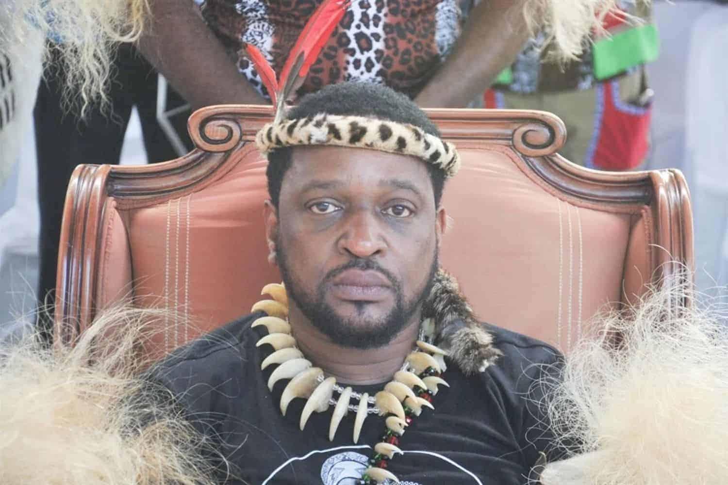 KING MISUZULU BAPTISED BY SHEMBE LEADER UNYAZI LWEZULU - Eswatini