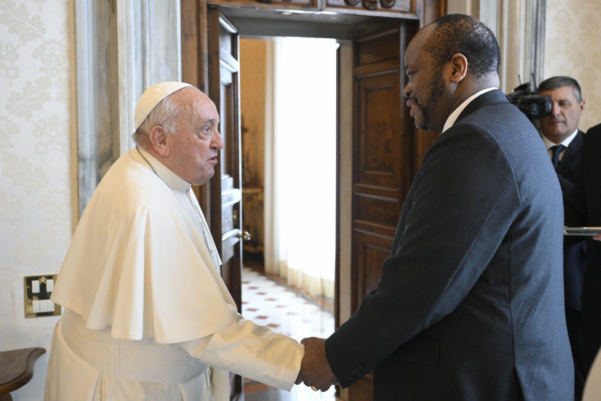 His Majesty King Mswati III and Liphovela Lazuma have Met his Holiness ...