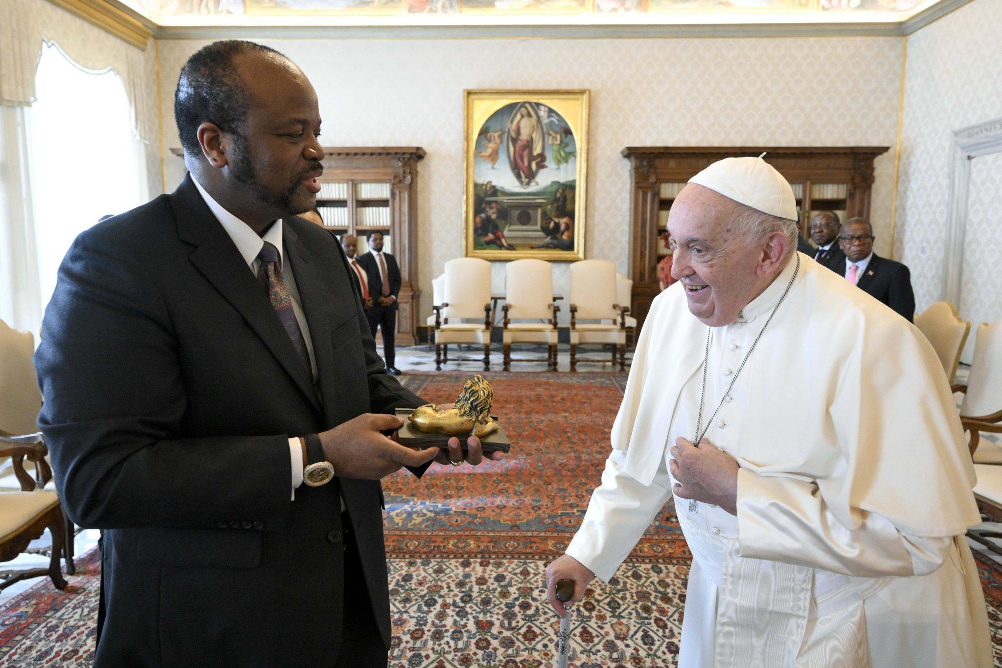 His Majesty King Mswati III and Liphovela Lazuma have Met his Holiness ...