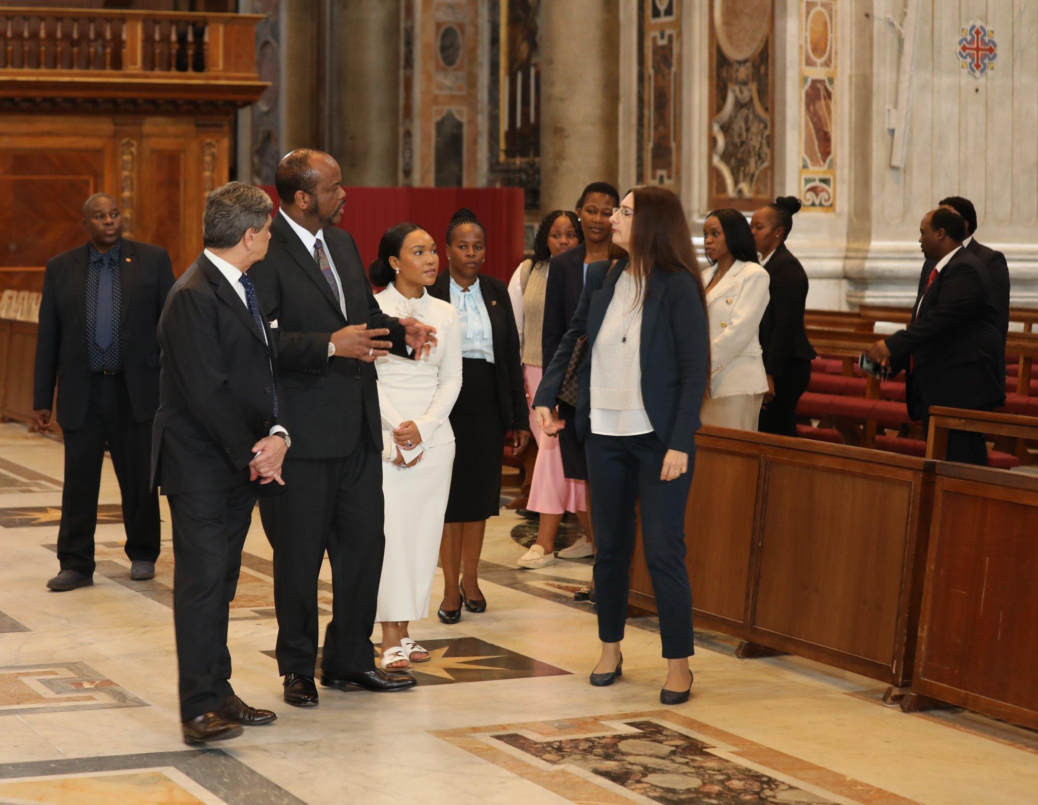 His Majesty King Mswati III and Liphovela Lazuma have Met his Holiness ...