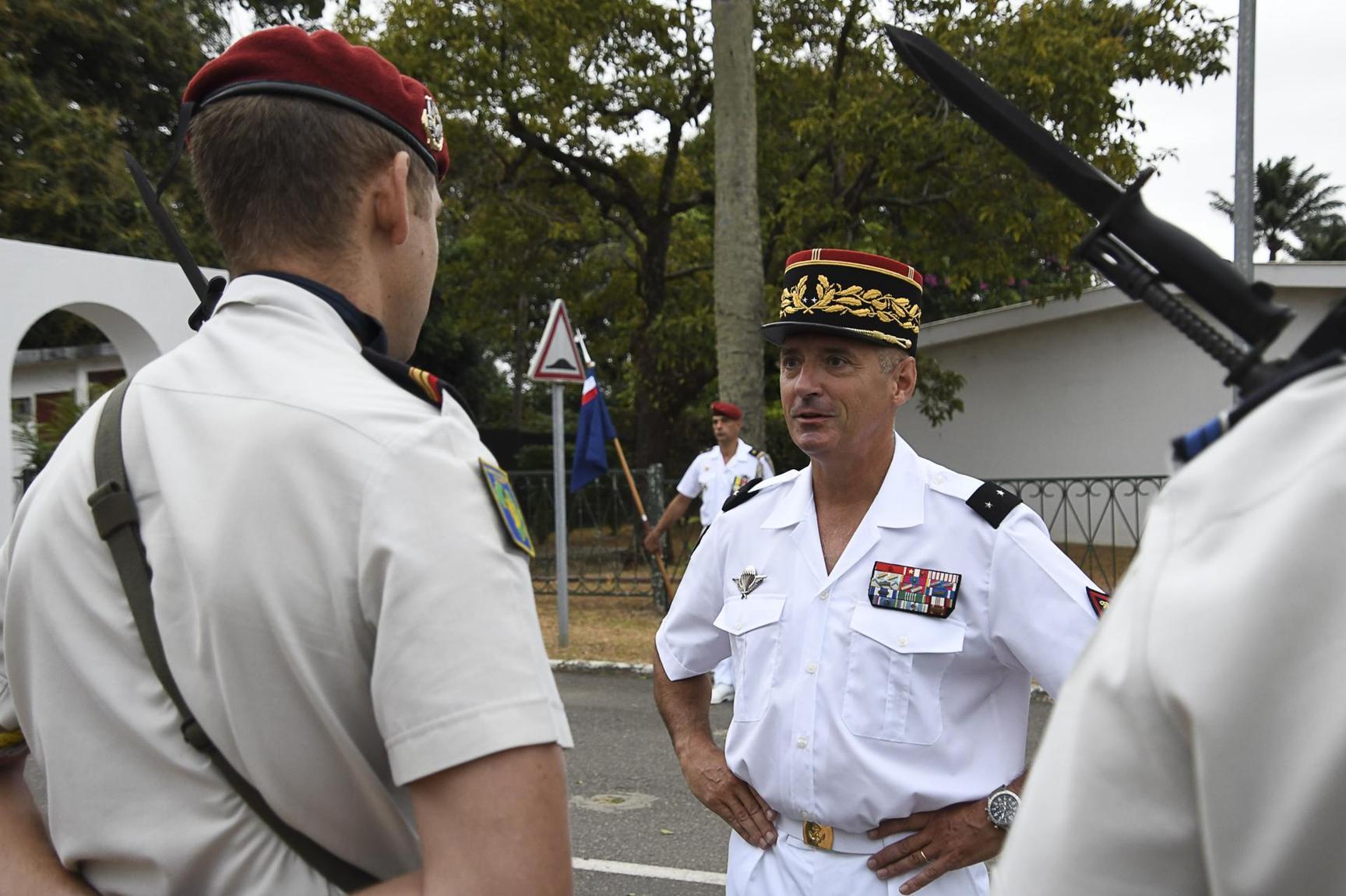 Le général Jean-Bruno Despouys prend les commandes des militaires ...